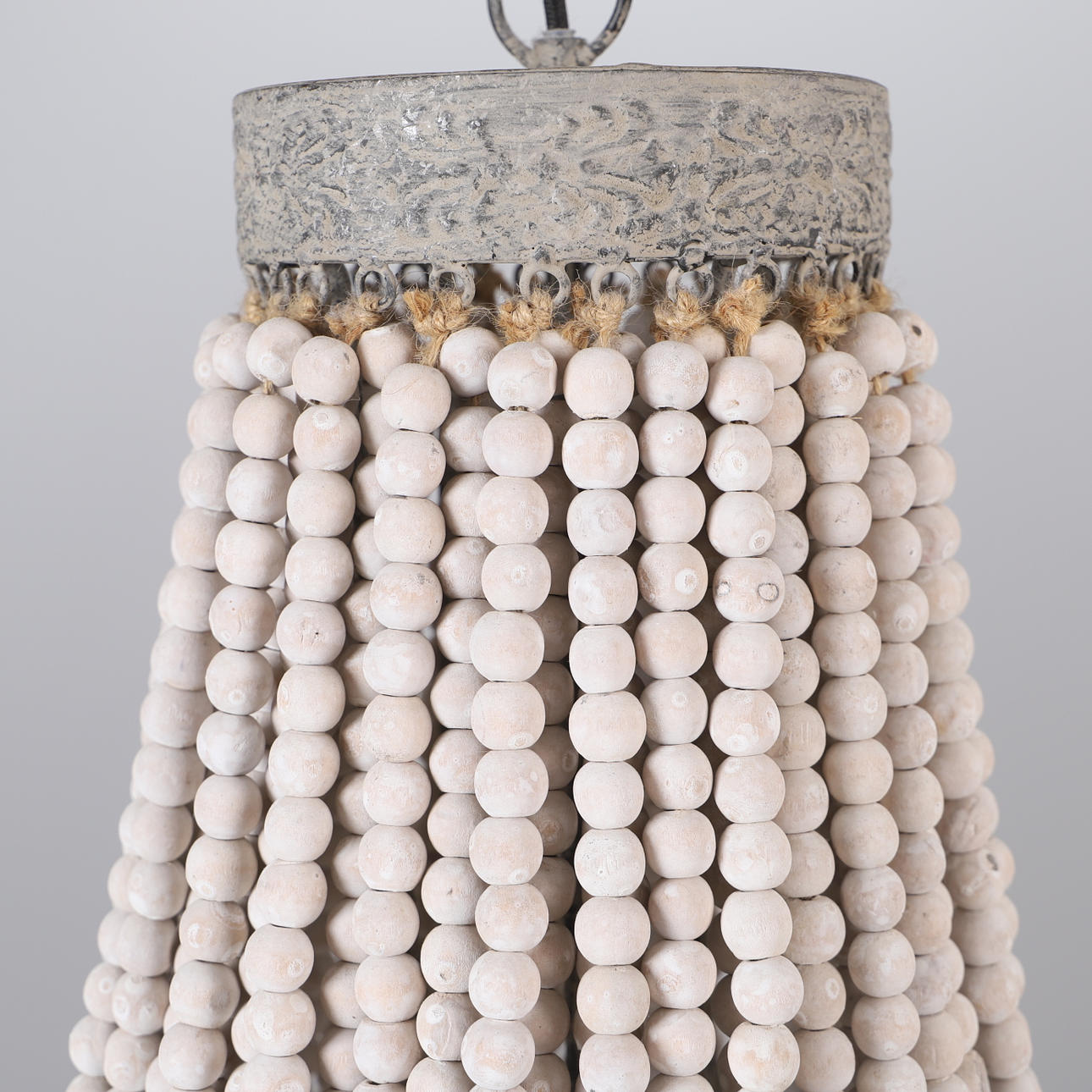 TAKLAMPA, trä/metall, 2000-tal. Belysning & Lampor - Taklampor - Auctionet