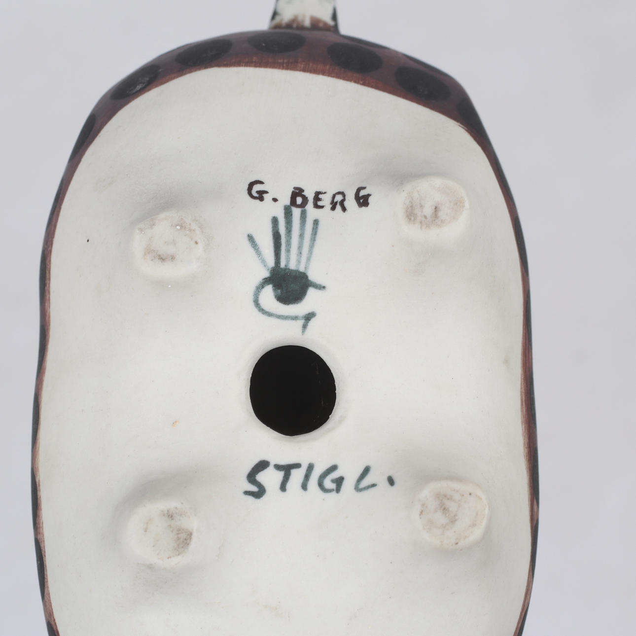 STIG LINDBERG. Figurin, "Springare", porslin, Gustavsbergs studio. Keramik & Porslin ...