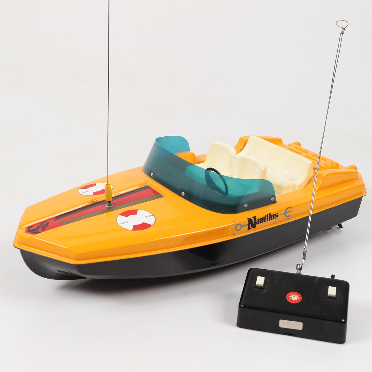 LEKSAKSBÅT, Nautilus, plast, Reel. Leksaker - Leksaker - Auctionet