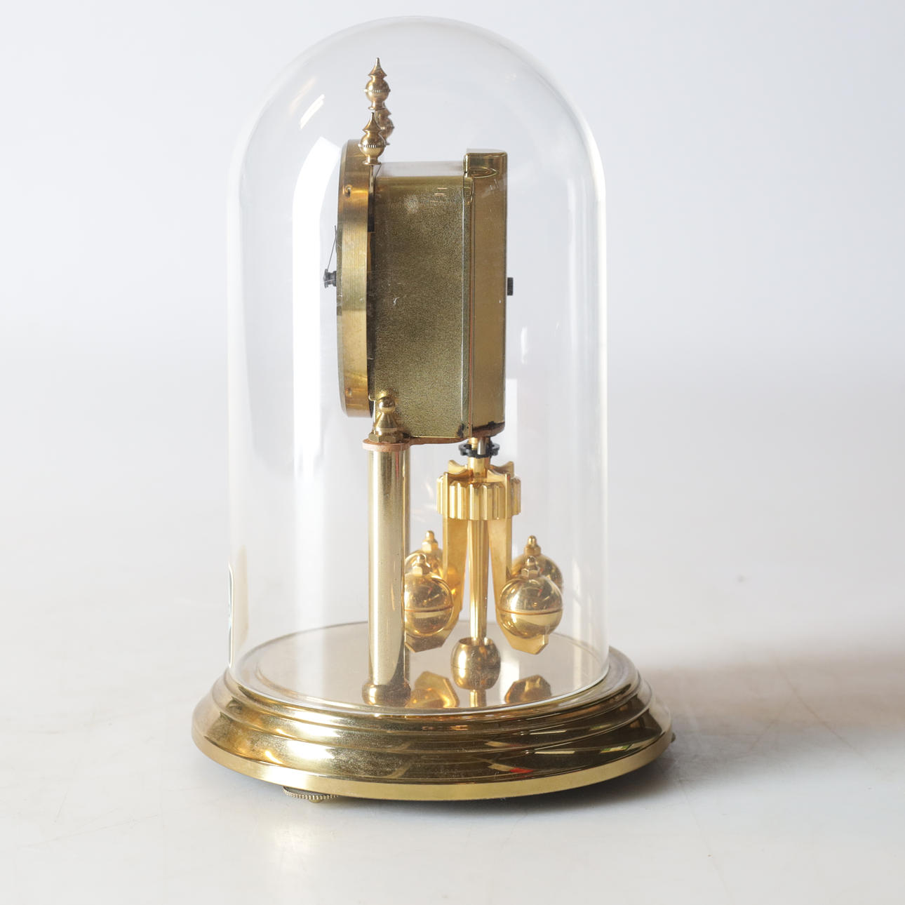 ÅRSUR, Kundo, Tyskland, 1900-tal. Klockor & Ur - Bordsur - Auctionet