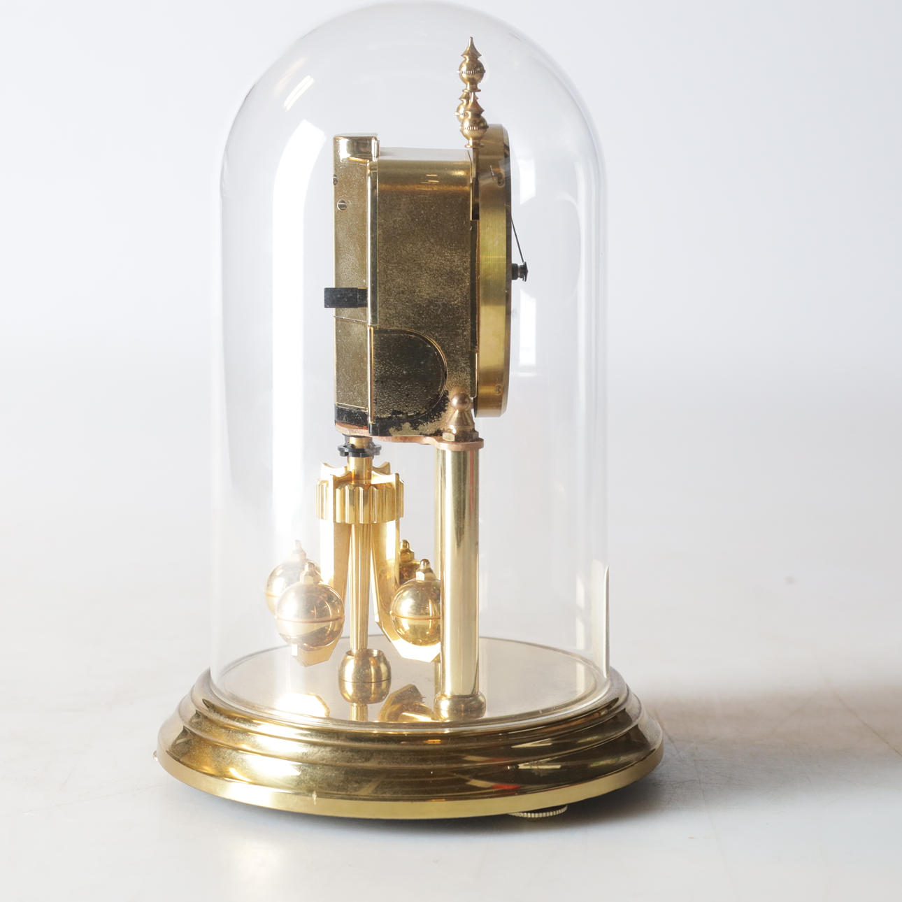 ÅRSUR, Kundo, Tyskland, 1900-tal. Klockor & Ur - Bordsur - Auctionet