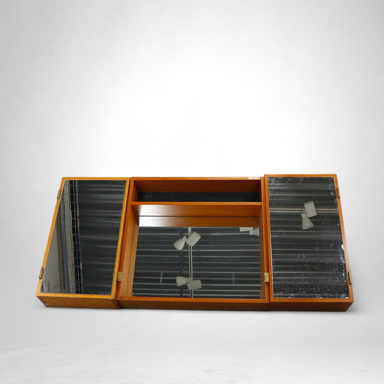 BADRUMSSKÅP, 3 delar, "Combino", för Hafa, spegelglas, teakfanér ...