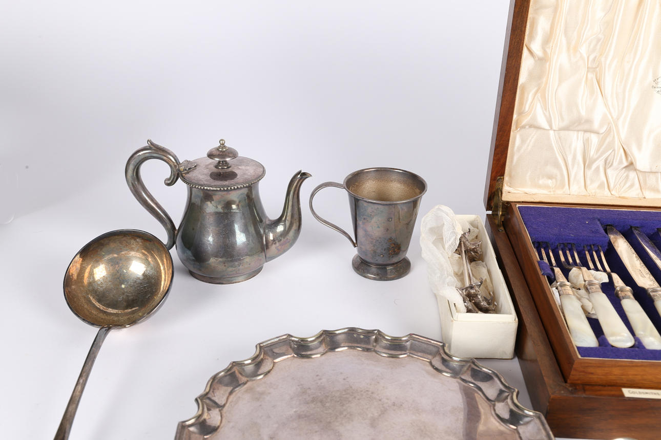 SILVER PLATED WARE. Silver & Metals - Silver plated - Auctionet