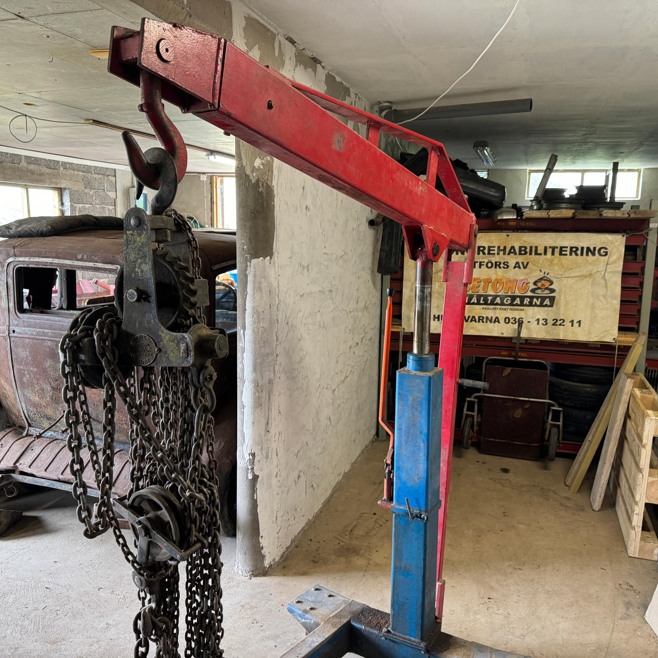 MOTORLYFT, 2 ton, år 1974. Fordon, Båtar & Delar - Övrigt - Auctionet