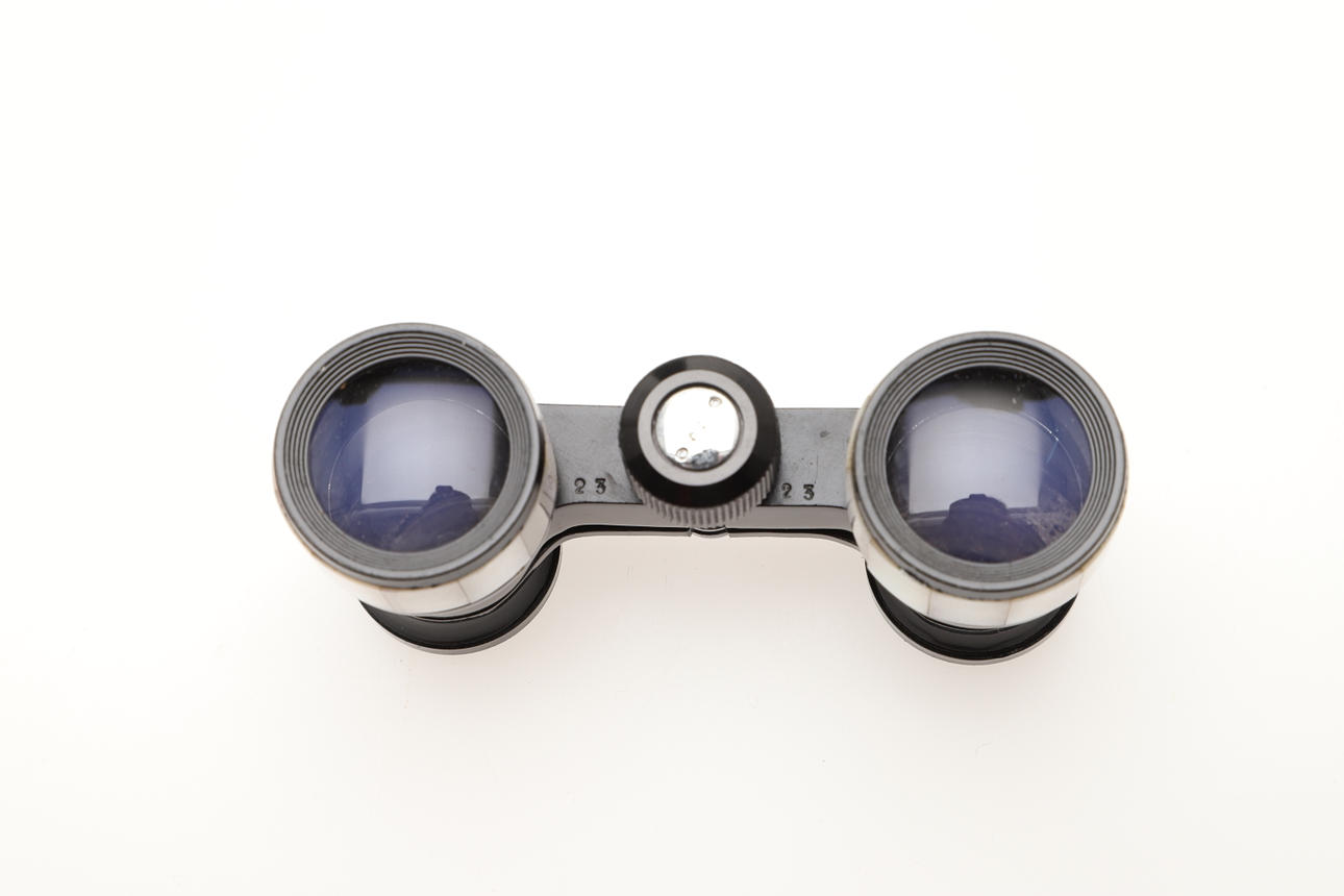 TWO PAIRS OF LORGNETTES. Photo, Cameras & Lenses - Optics - Auctionet