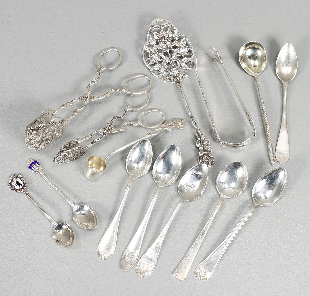 DIVERSE SILVER. Teskedar, tänger och tårtspade. Silver & Metall ...