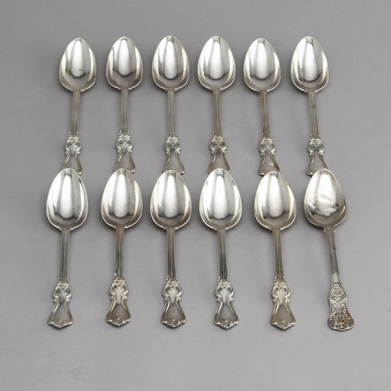 SPOONS, 11 + 1 pc, silver, "Chippendale" and "French shell", Total ...