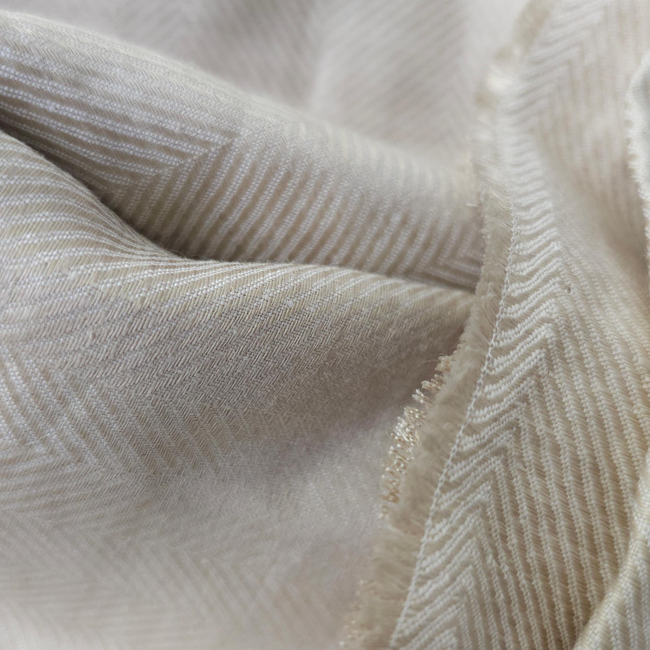 HERRINGBONE BEIGE LINEN AND SILK SCARF. Vintage & Designer Fashion ...