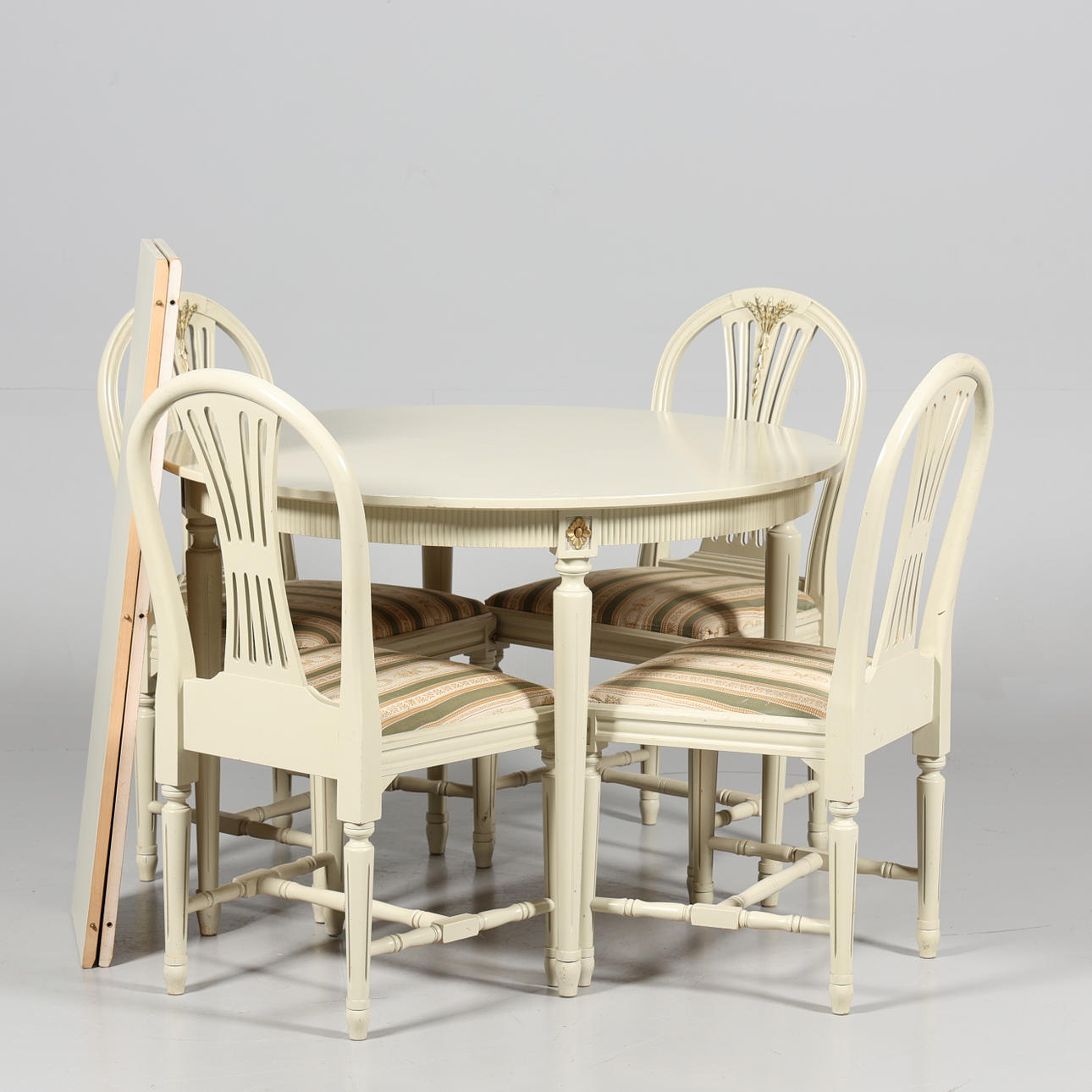 MATGRUPP, 5 delar, Axet, Gustaviansk stil, 1900-tal. Möbler ...