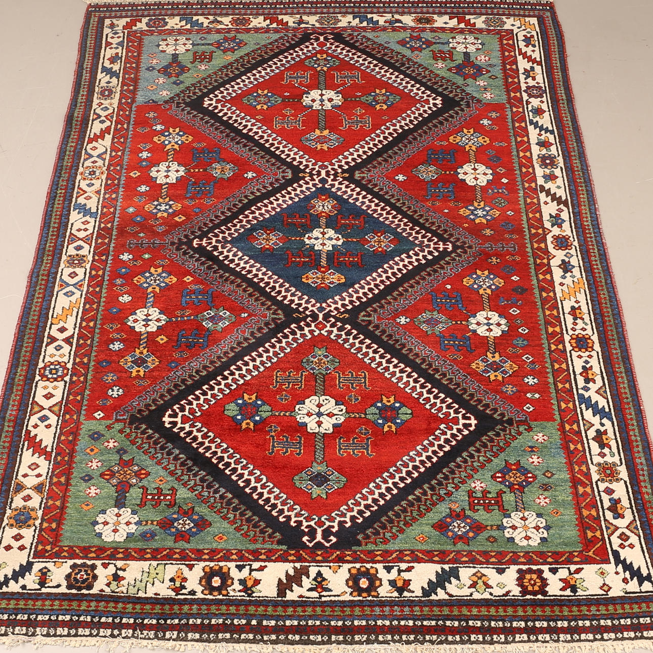 MATTA, Qashqai, semiantik 1950-tal, cirka 260 x 175 cm. Mattor & Textil ...