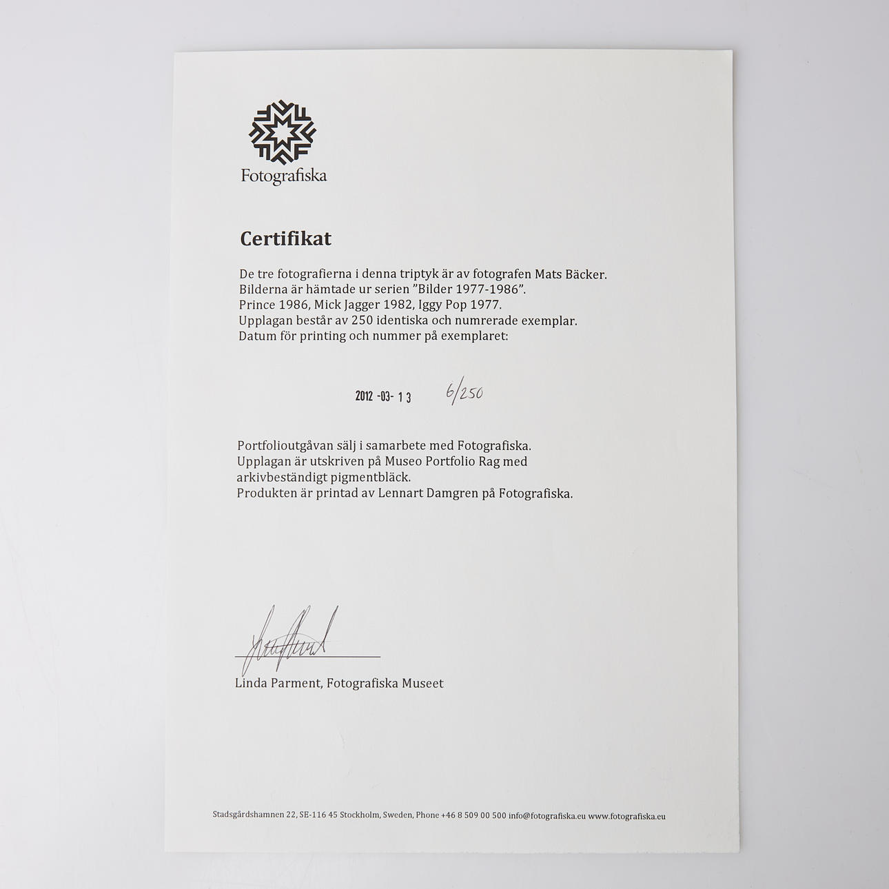 MATS BÄCKER. 3 st, fotografier, "Prince 1986", "Mick Jagger 1982" samt ...