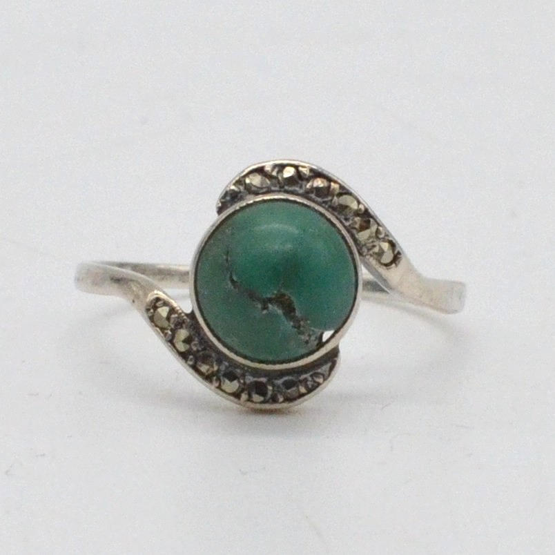 ANTIK RING MED MALAKIT OCH MARKASIT, SILVERINFATTNING, STL NR 18/58 MM ...