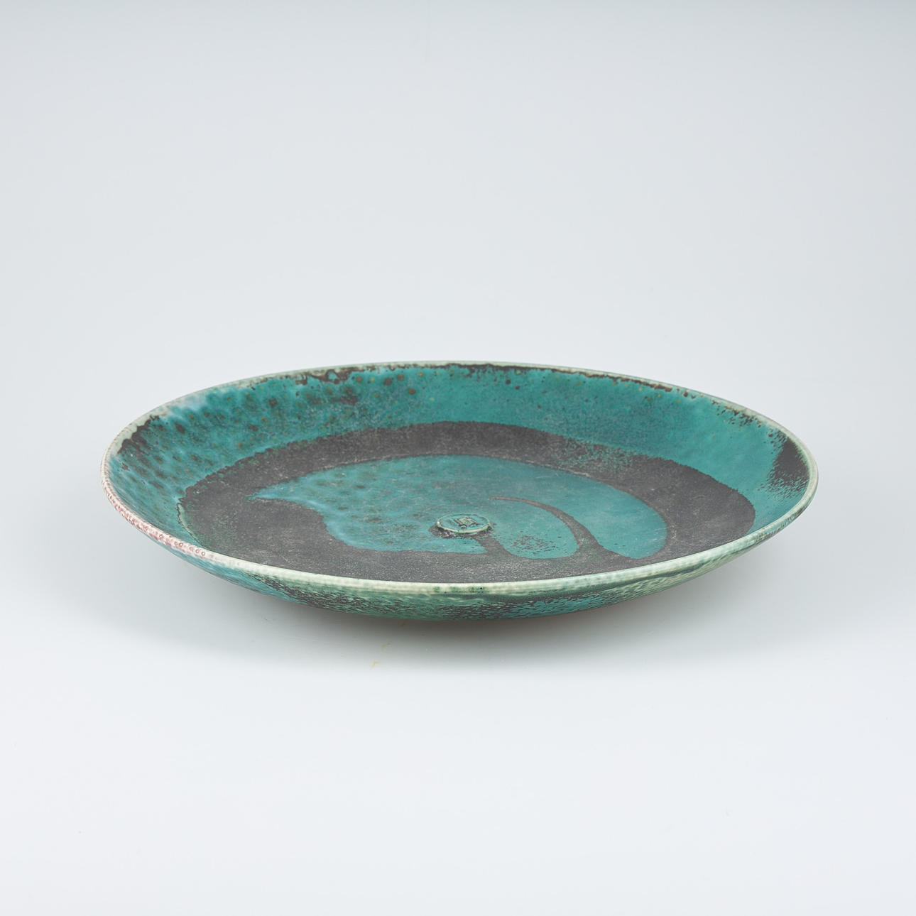 ANNIKKI HOVISAARI (1918-2004). DISH, stoneware, signed AH Arabia ...