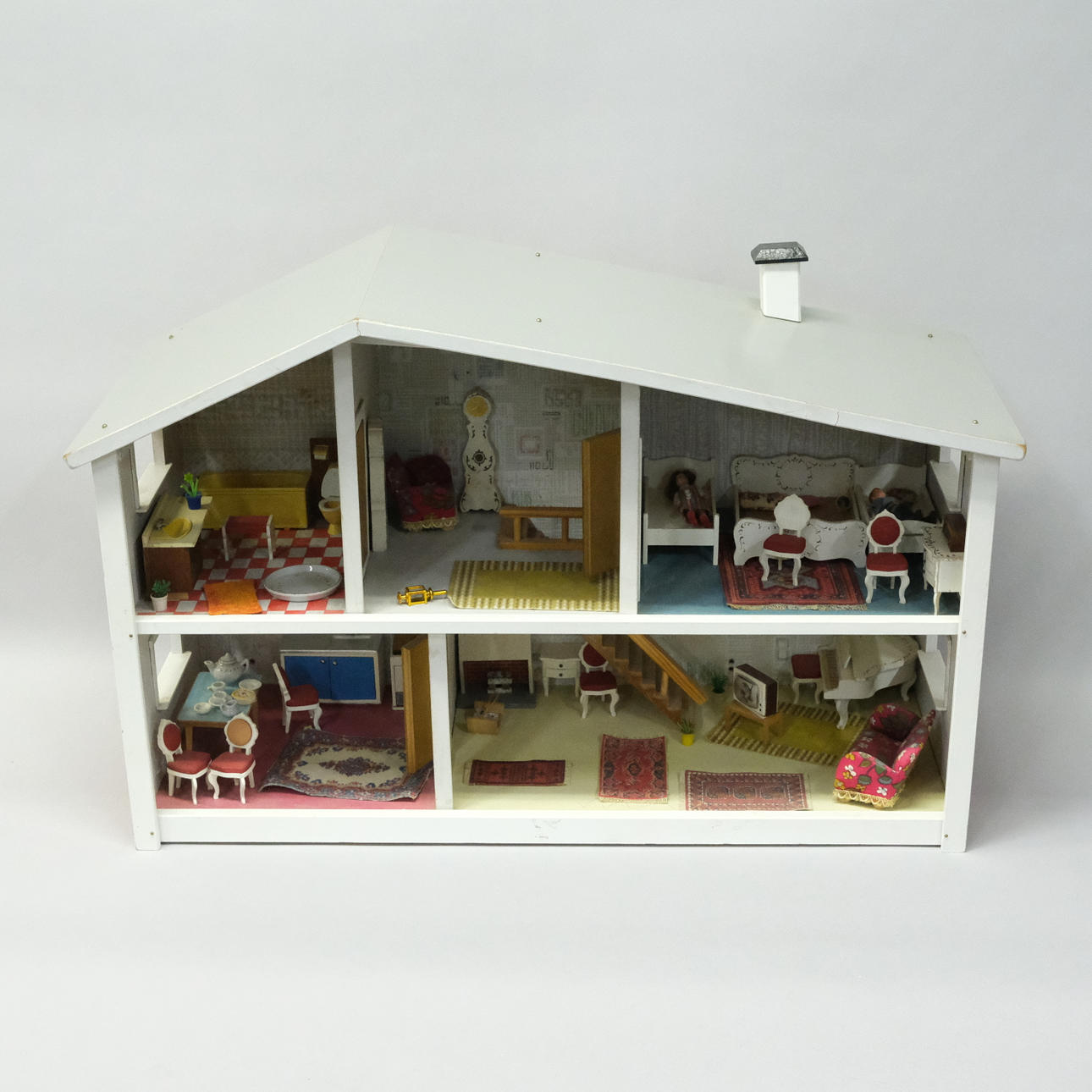 DOCKHUS MED DOCKMÖBLER. Leksaker - Dockor & Nallar - Auctionet