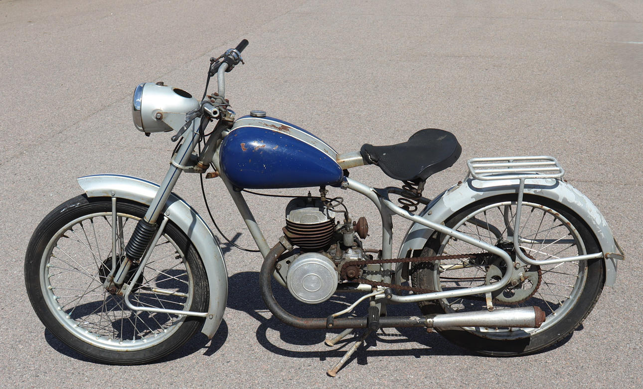 MOTORCYKEL, Apollo med Husqvarna motor, 1950-tal. Fordon, Båtar & Delar ...