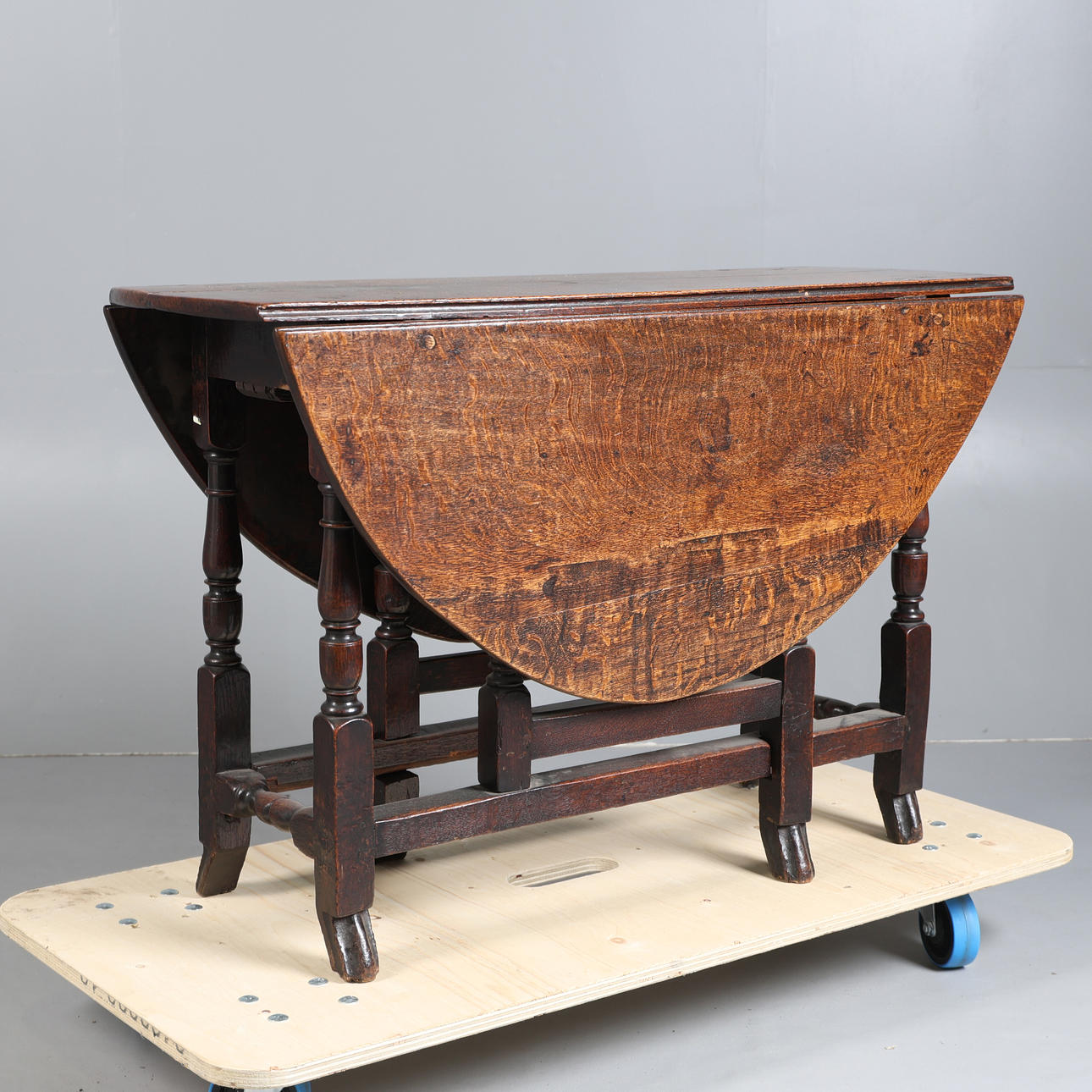 A CHARLES II OAK GATE LEG DROP LEAF TABLE WITH UNUSUAL LEGS, CIRCA 1680 ...