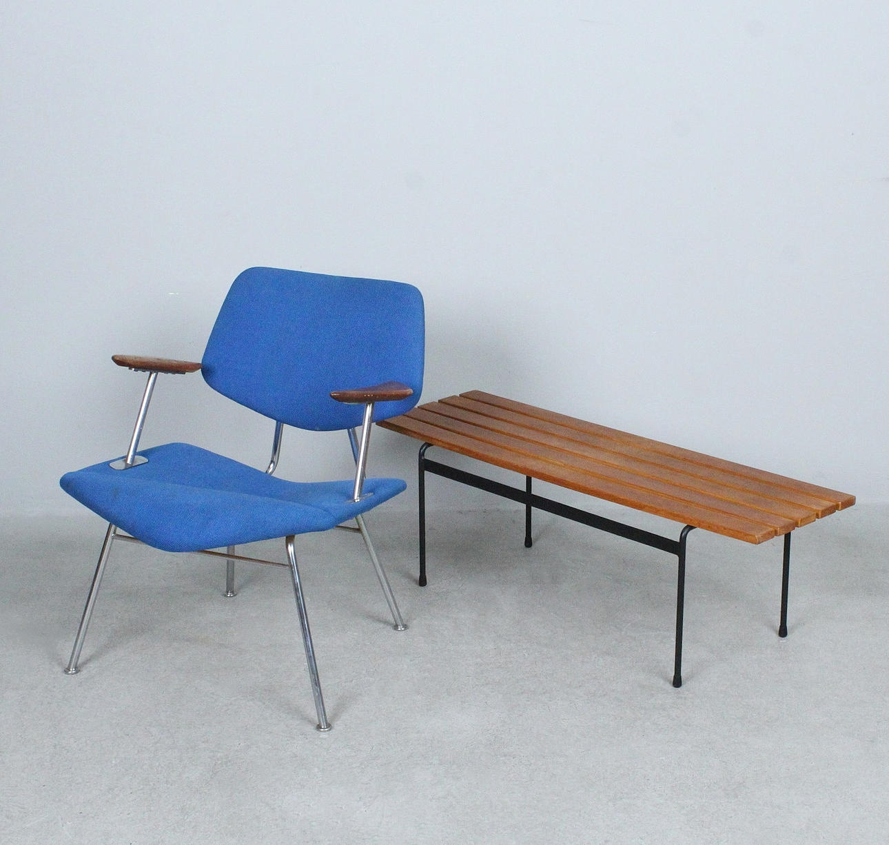 VERMUND LARSEN. Lounge Chair/Armchair, Model 'VL135/Cosy' and Bench ...