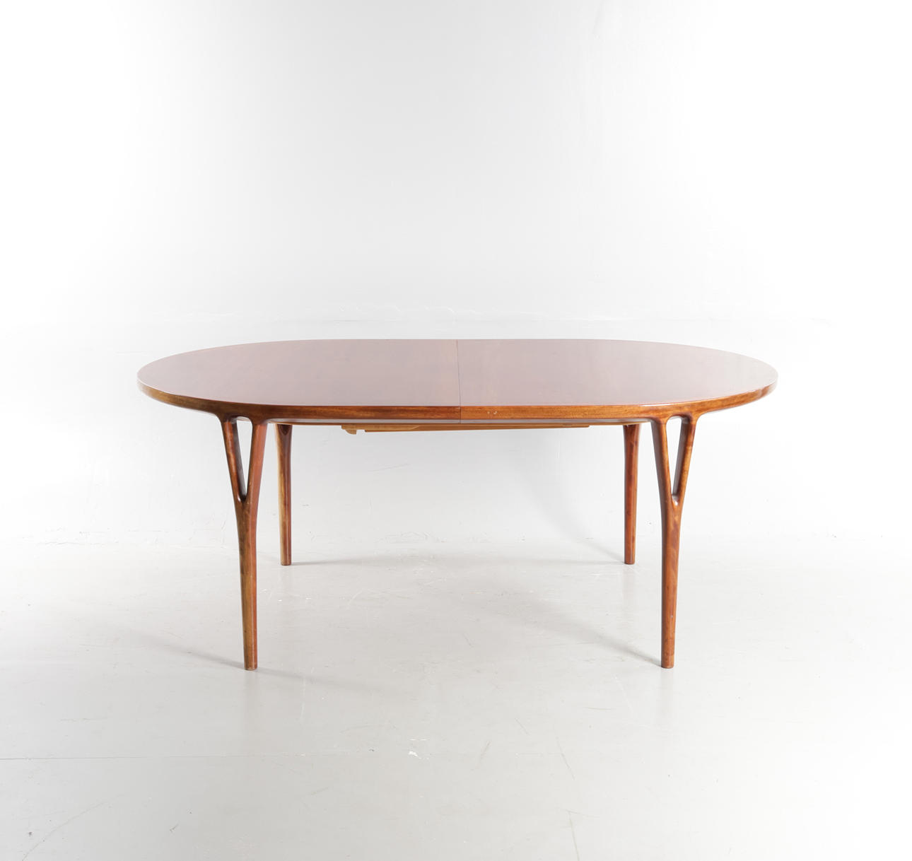 HELGE VESTERGAARD JENSEN (F. HERNING 1917, D. KØBENHAVN 1987). Oval ...