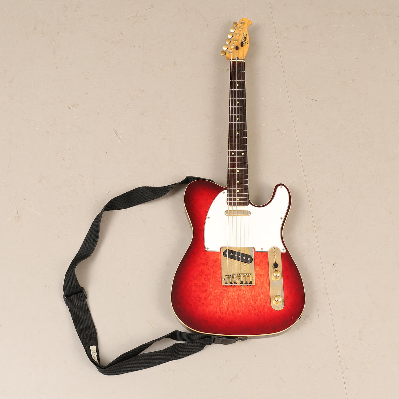 ELGITARR, Fenix, 1900-tal. Samlarföremål - Musikinstrument - Auctionet