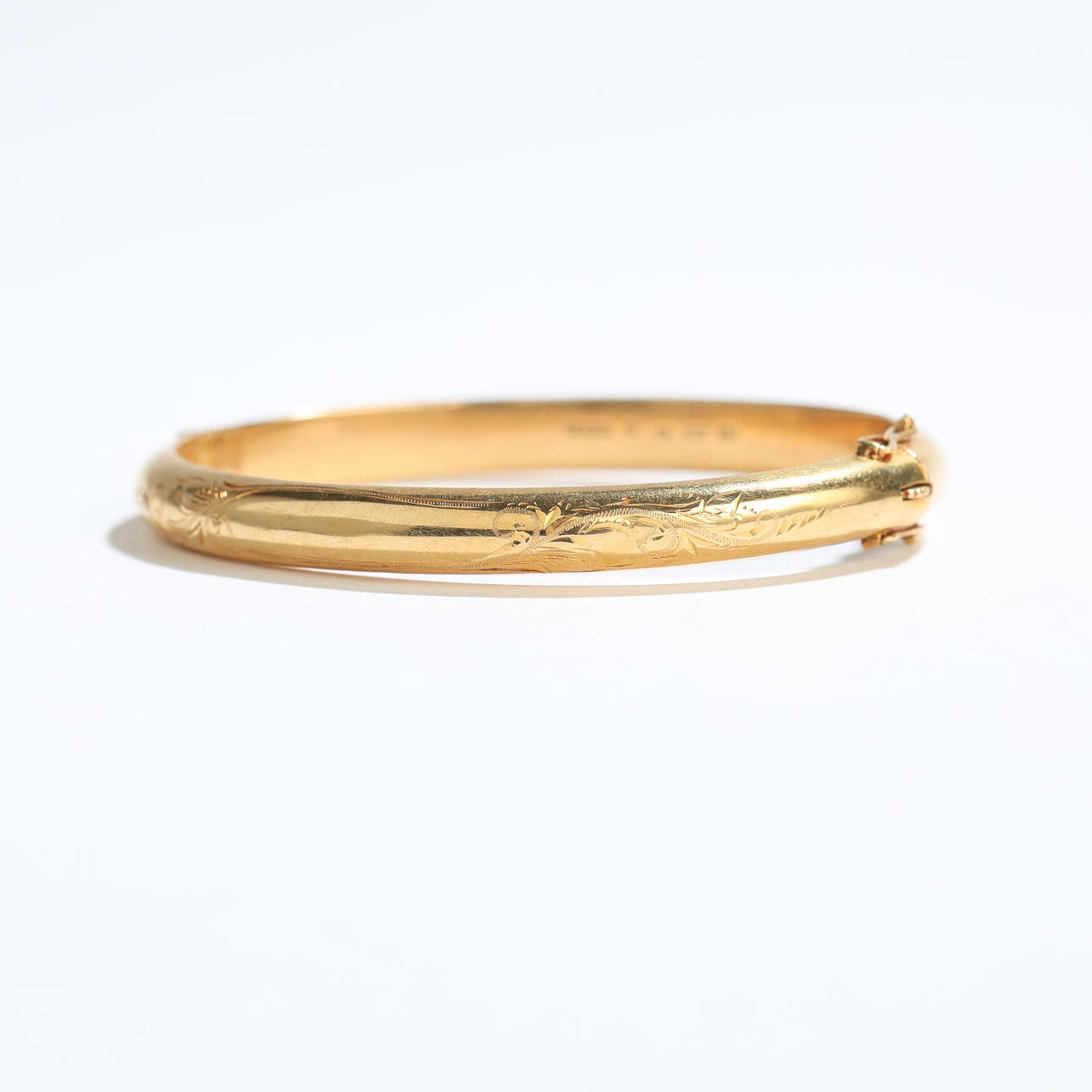 BRACELET 18K gold, rigid, openable, Gustav Dahlgren & Co, Malmö, 1948. Jewellery & Gemstones ...