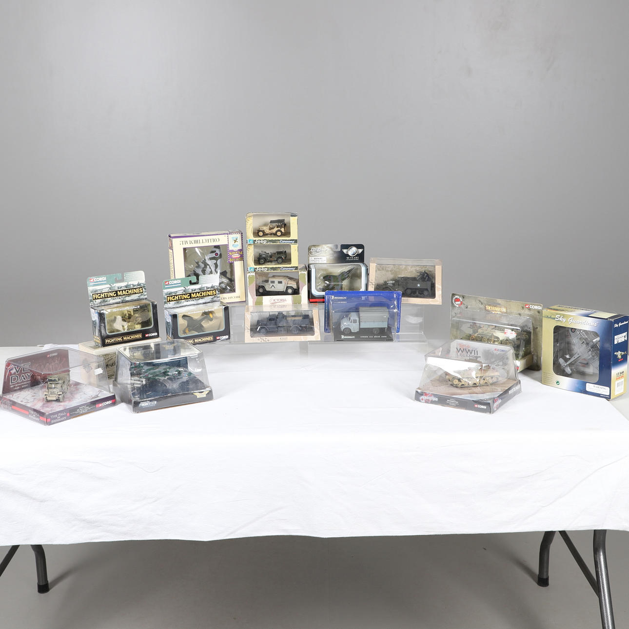 VARIOUS MILITARY & AIRCRAFT BOXED MODELS INCLUDING CORGI TOYS. Toys ...