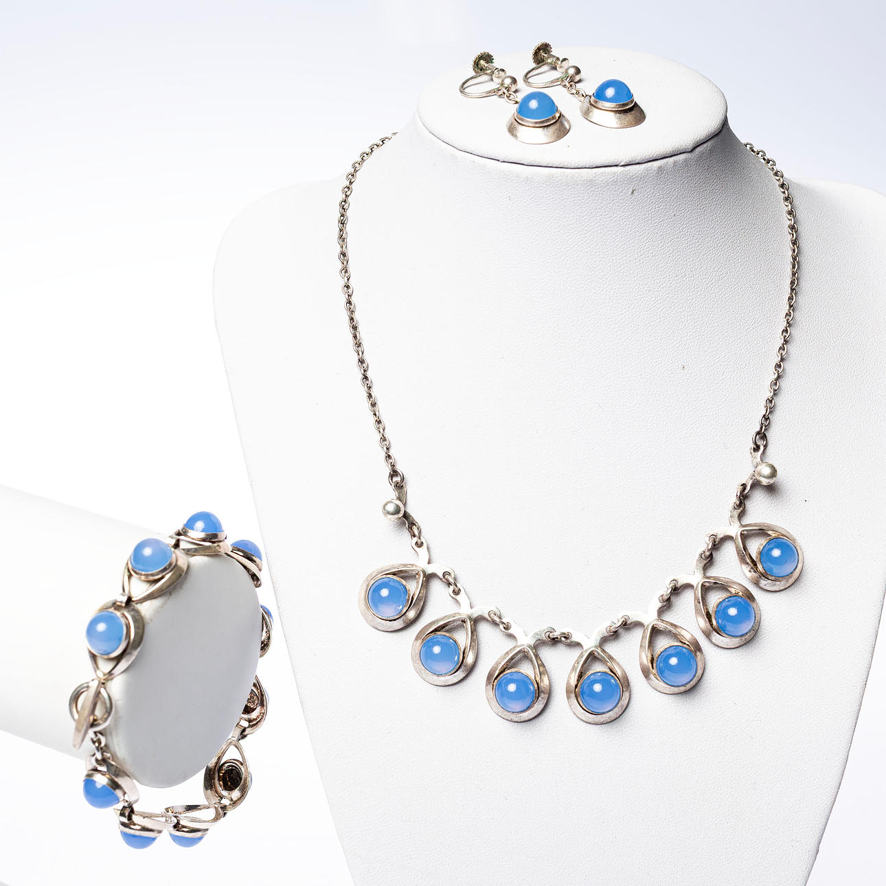 HERMANN SIERSBOL. Garnityr, 4 delar, sterlingsilver, Danmark. Smycken ...