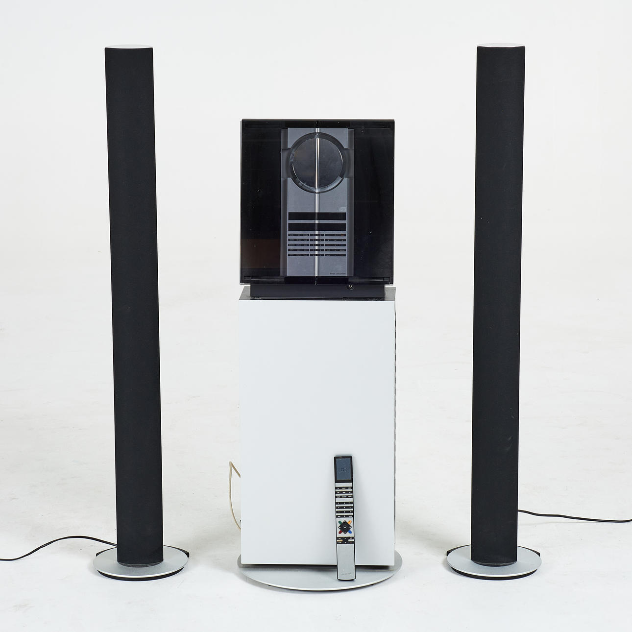 BANG & OLUFSEN. CD-SPELARE & GOLVHÖGTALARE, "Beosound 3000" & "BeoLab ...