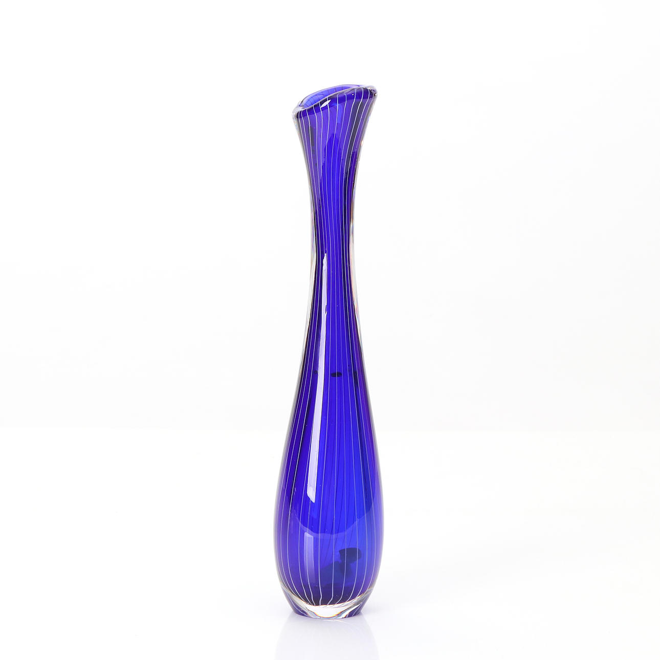 VICKE LINDSTRAND. VASE. Art glass. Cost, marked and signed underneath ...
