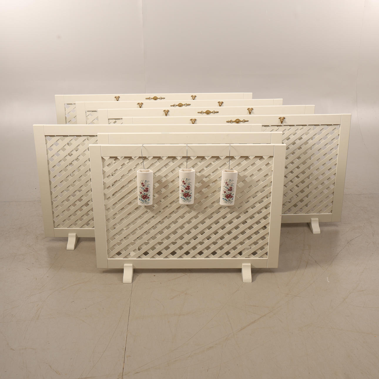 ELEMENTSKYDD, på ben, samt mässing dekor, 7 st. Övrigt - Övrigt - Auctionet