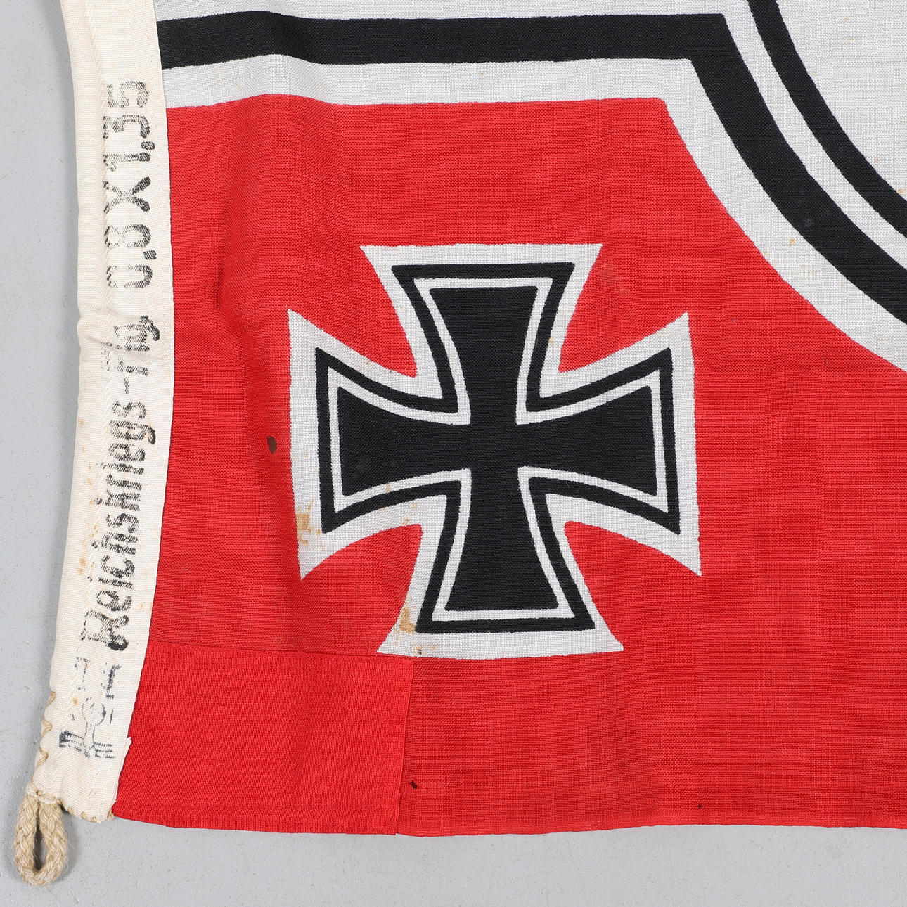 A SECOND WORLD WAR GERMAN KRIEGSMARINE REICHSKRIEGSFLAGGE. Weapons ...