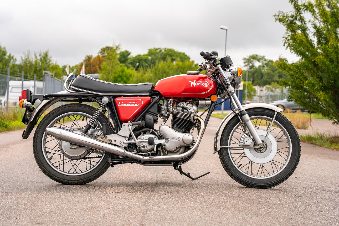 NORTON, modell 850 Commando, 1974, England. Fordon, Båtar & Delar ...