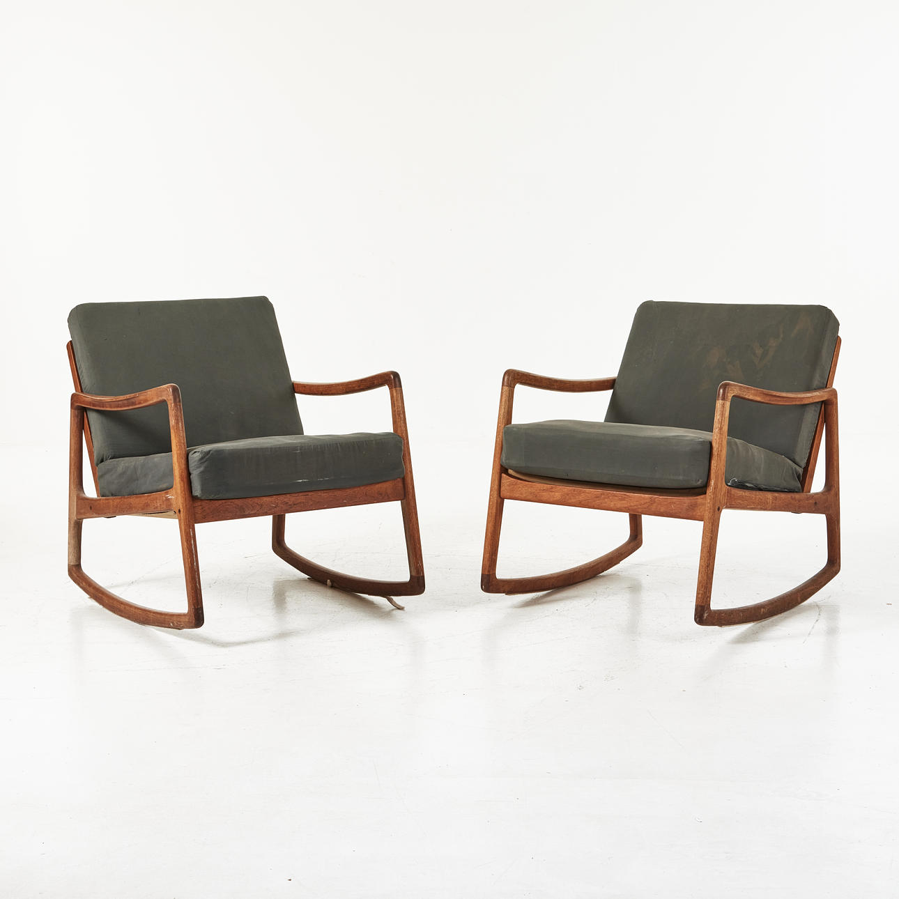 OLE WANSCHER. “FD 110", 1 pair of rocking chairs, France & Son, Denmark, teak, 1960s. Furniture ...