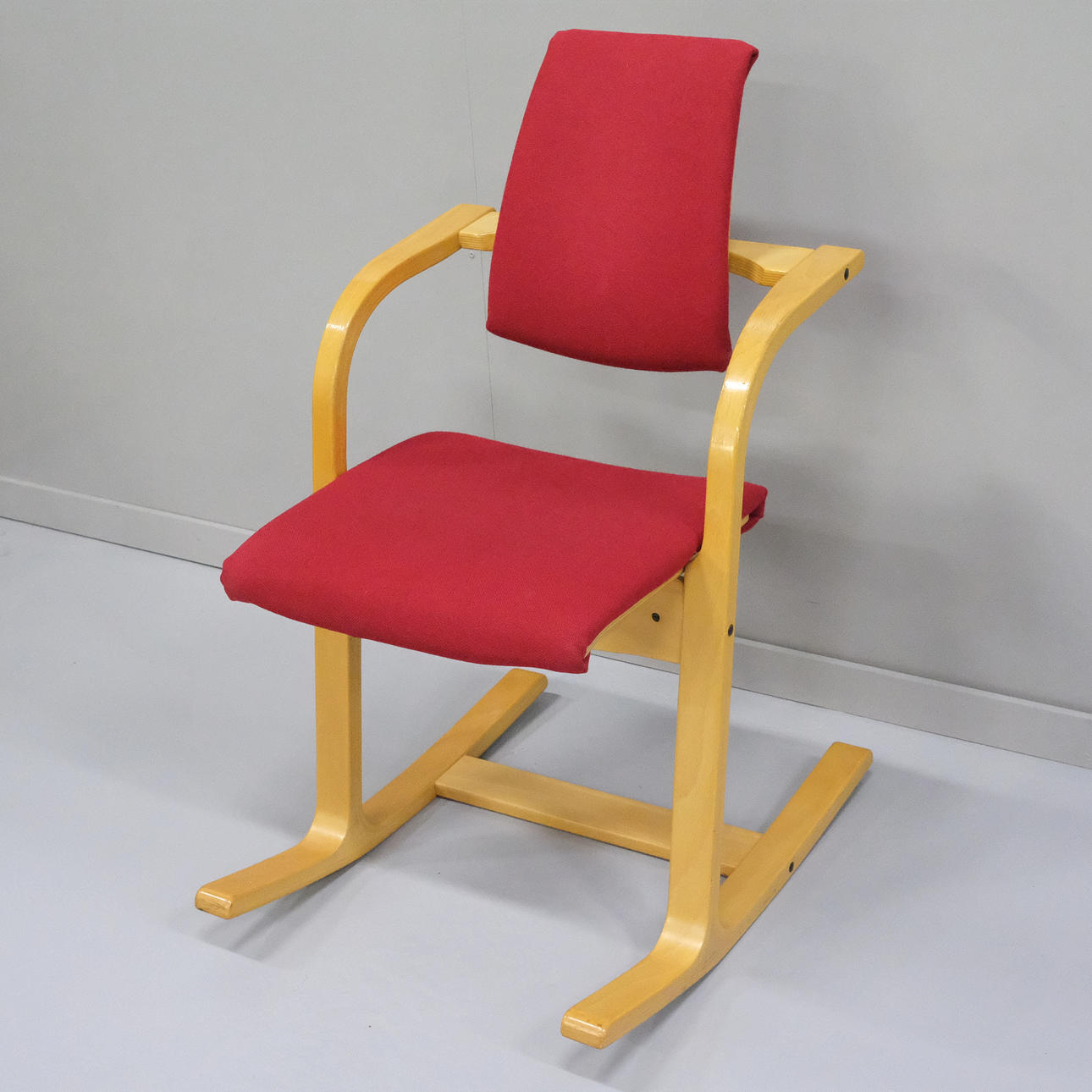 PETER OPSVIK. SKRIVBORDSSTOL, "ACTULUM", STOKKE. Möbler - Fåtöljer ...