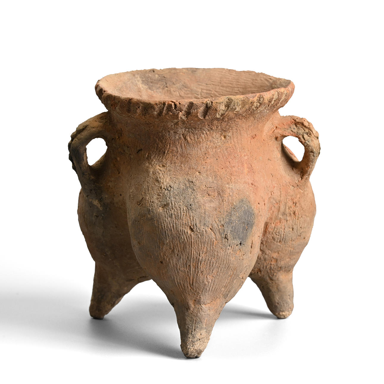 A RARE CHINESE POTTERY TRIPOD VESSEL, LI, NEOLITHIC QIJIA CULTURE, (C ...