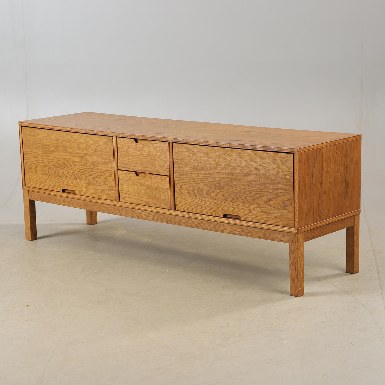 KNUT OCH MARIANNE HAGBERG. A 21st-century IKEA oak “Stockholm ...