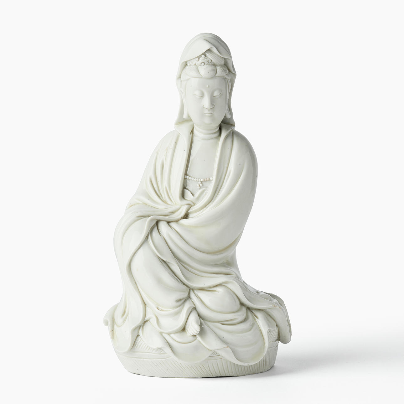 A Fine Chinese Dehua 'Blanc de Chine' Porcelain Figure of Guanyin ...