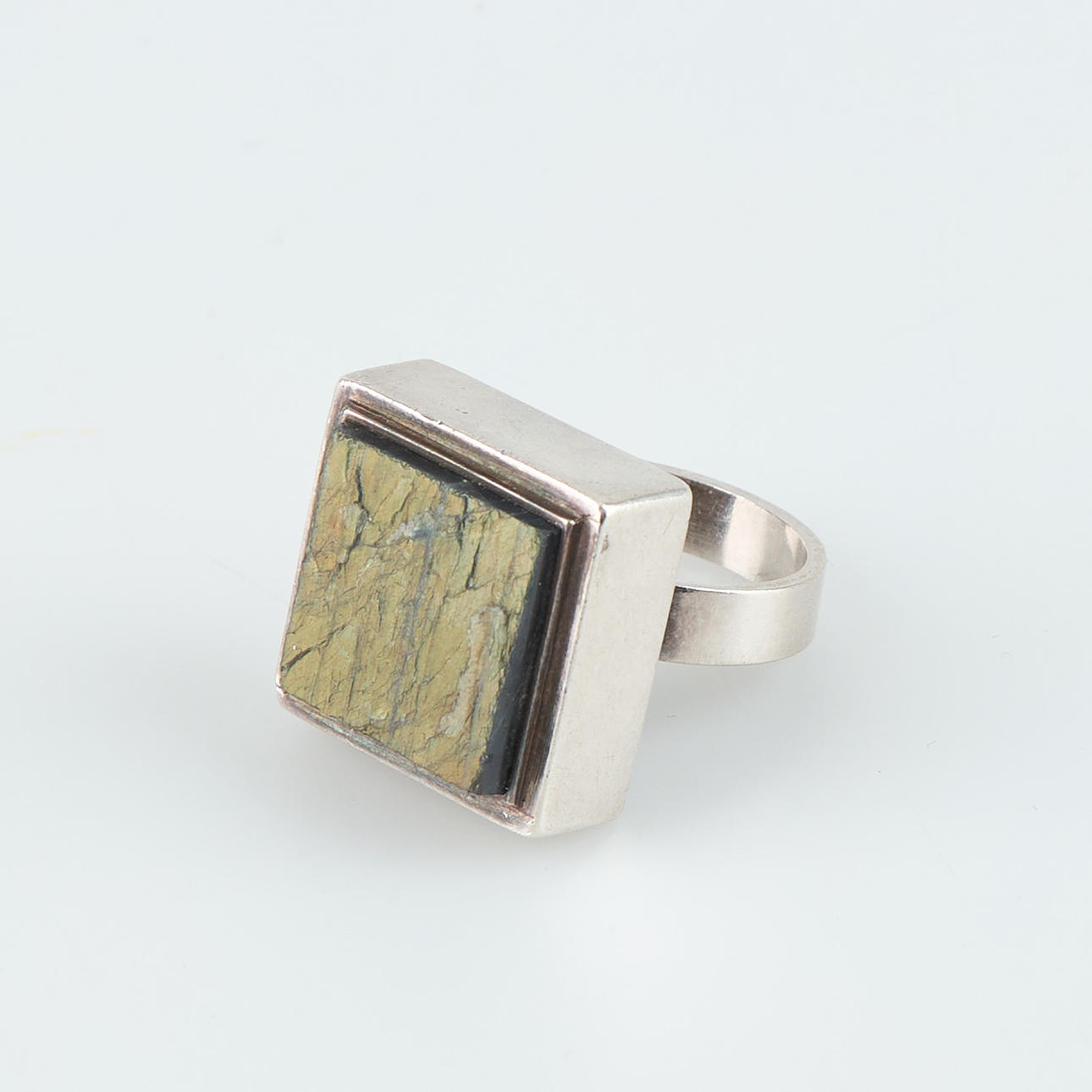 RING, silver, spectrolite, Helge Narsakka, Lahti 1970. Jewellery ...