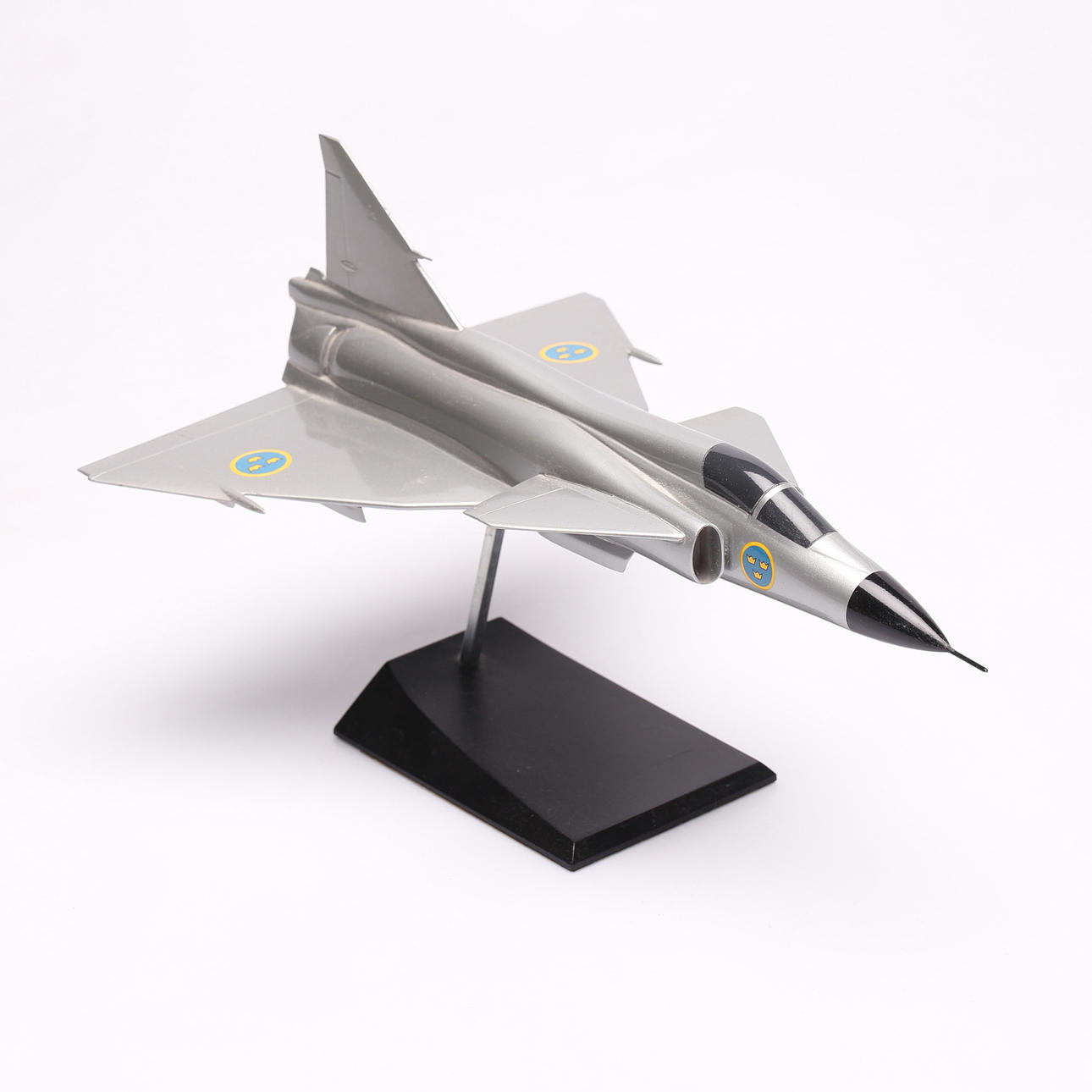MODEL AIRCRAFT, plastic, SAAB 37 Viggen, Space Models. Weapons ...