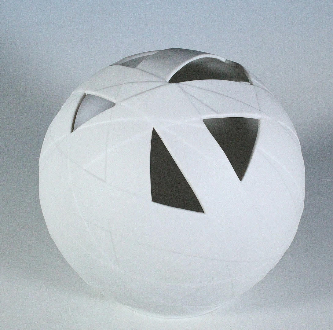 PIEKE BERGMANS. Rosenthal, Studio-Line. Sculptural vase/Spherical vase ...
