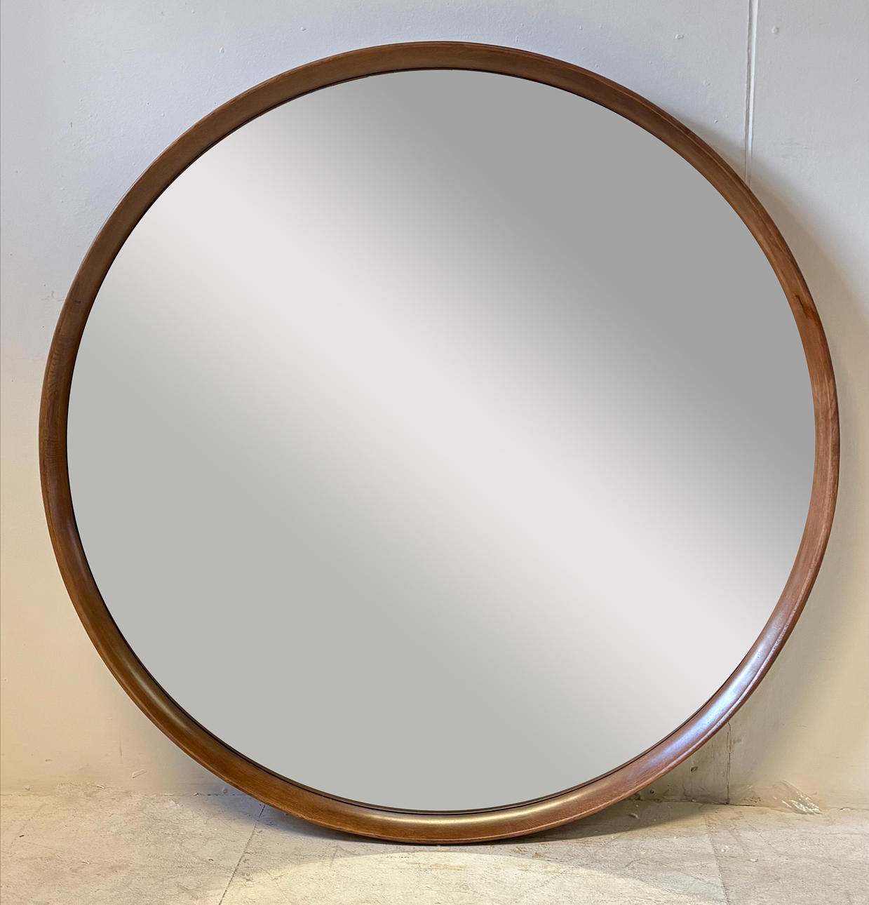 CONTEMPORARY CIRCULAR WALL MIRROR. Mirrors - Auctionet