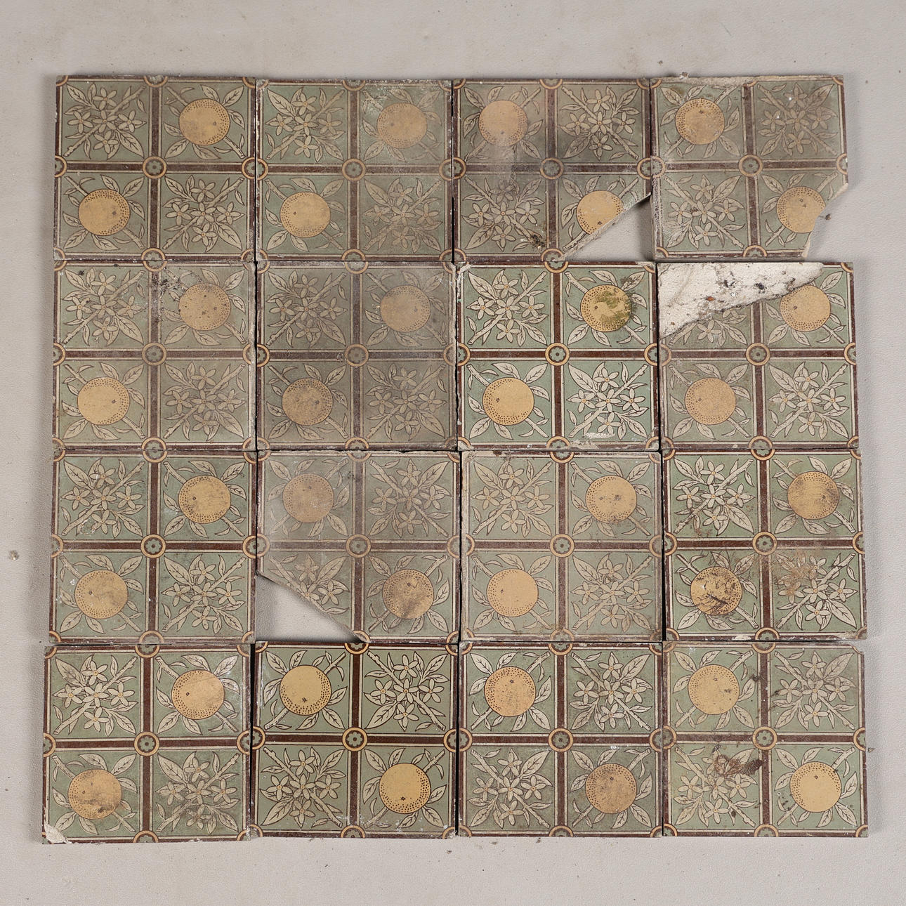 SIXTEEN VICTORIAN MINTON TILES (16). Ceramics & Porcelain - European ...