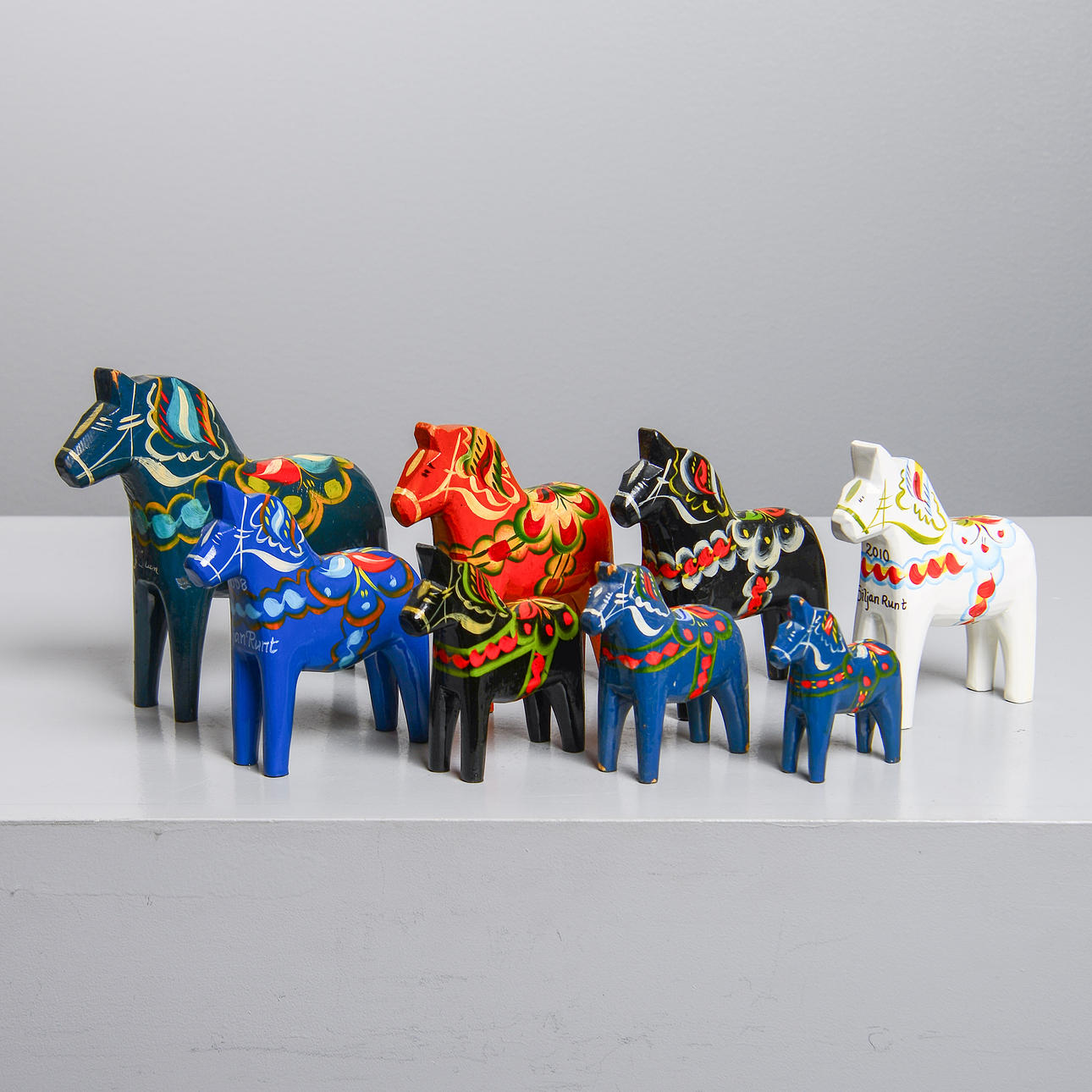 DALA HORSES, Bl. a. Grannas A. Olssons Hemslöjd & Nils Olssons Hemslöjd ...