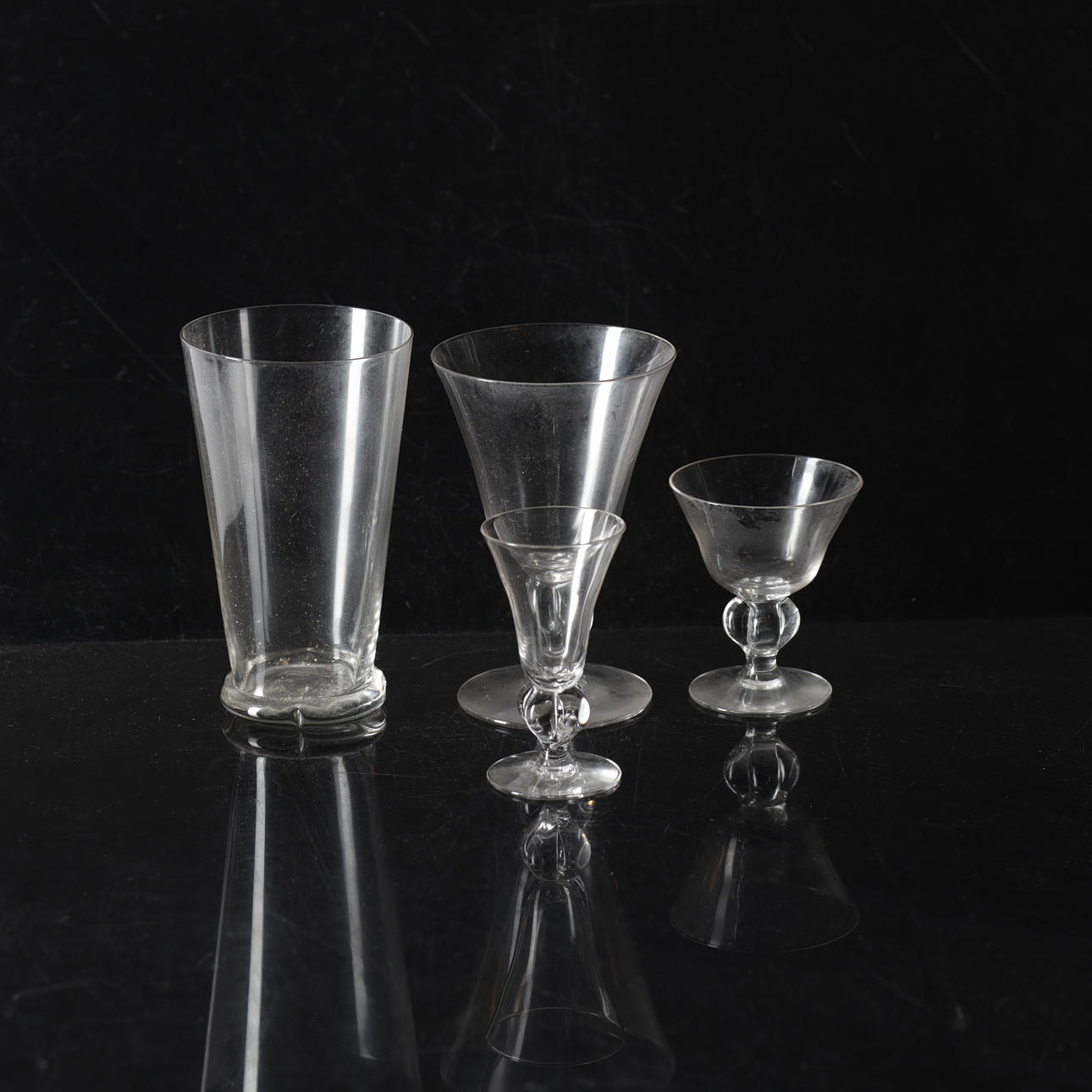 SIGFRID STÅHL. tableware, 31 pcs, glass, “Gulli”, Skruf. Glass ...