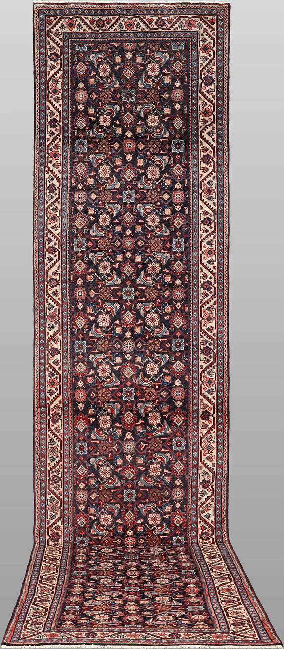 MATTA Hamadan Gallery model, 477 x 112 cm. Carpets & Textiles ...