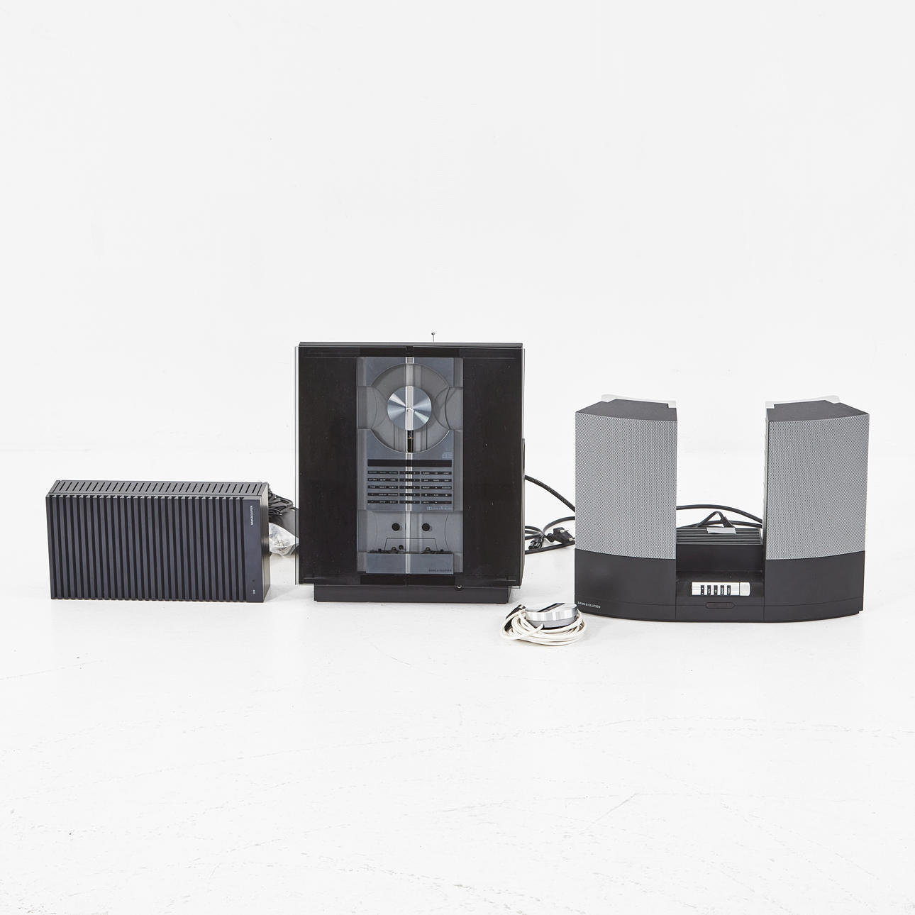 BANG & OLUFSEN stereoanläggning bestående av: Beosound "Overture" med ...
