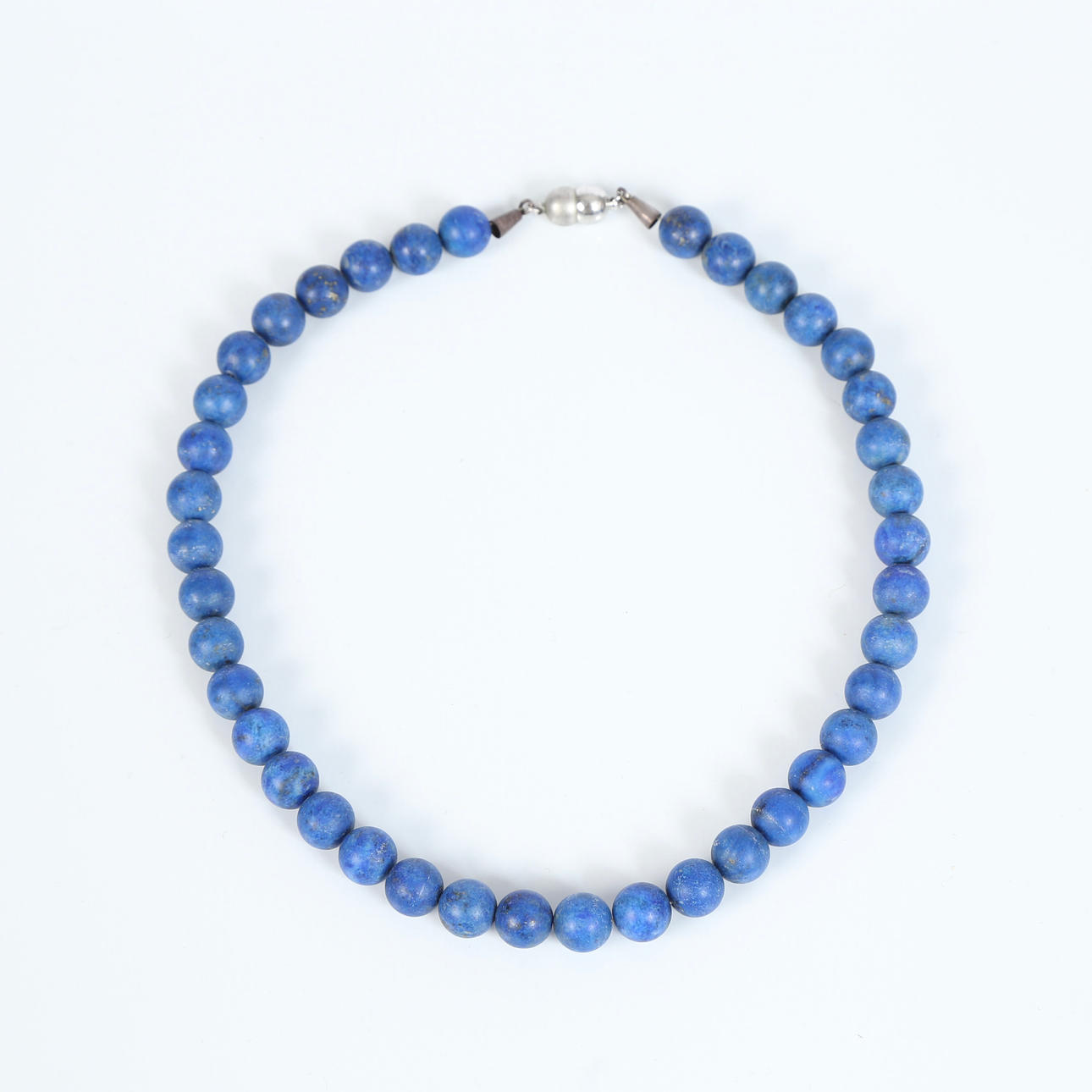 Necklace of lapis lazuli. Jewellery & Gemstones - Necklace - Auctionet
