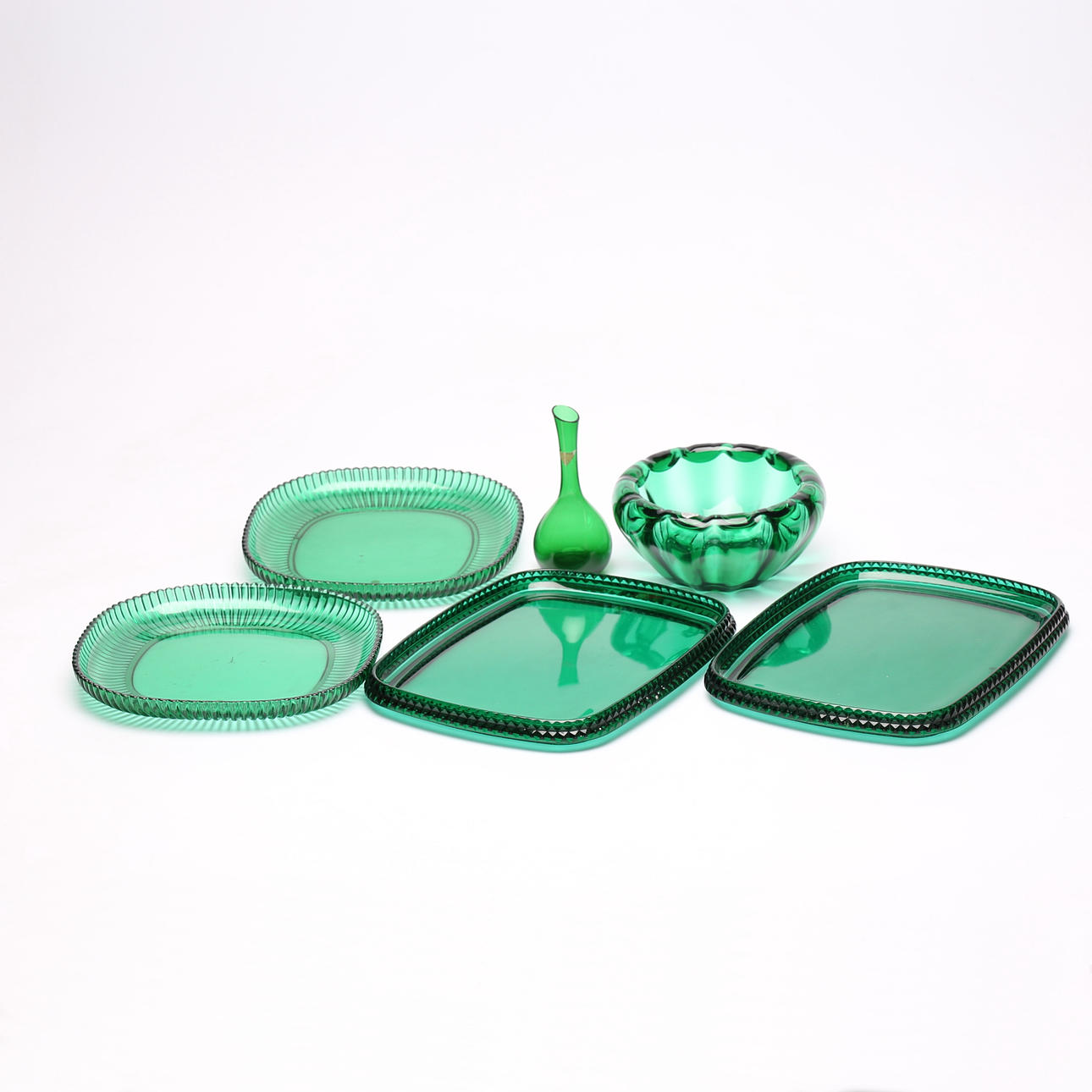 A set of 6 glass objects, Gullaskruf. Glass - Tableware - Auctionet