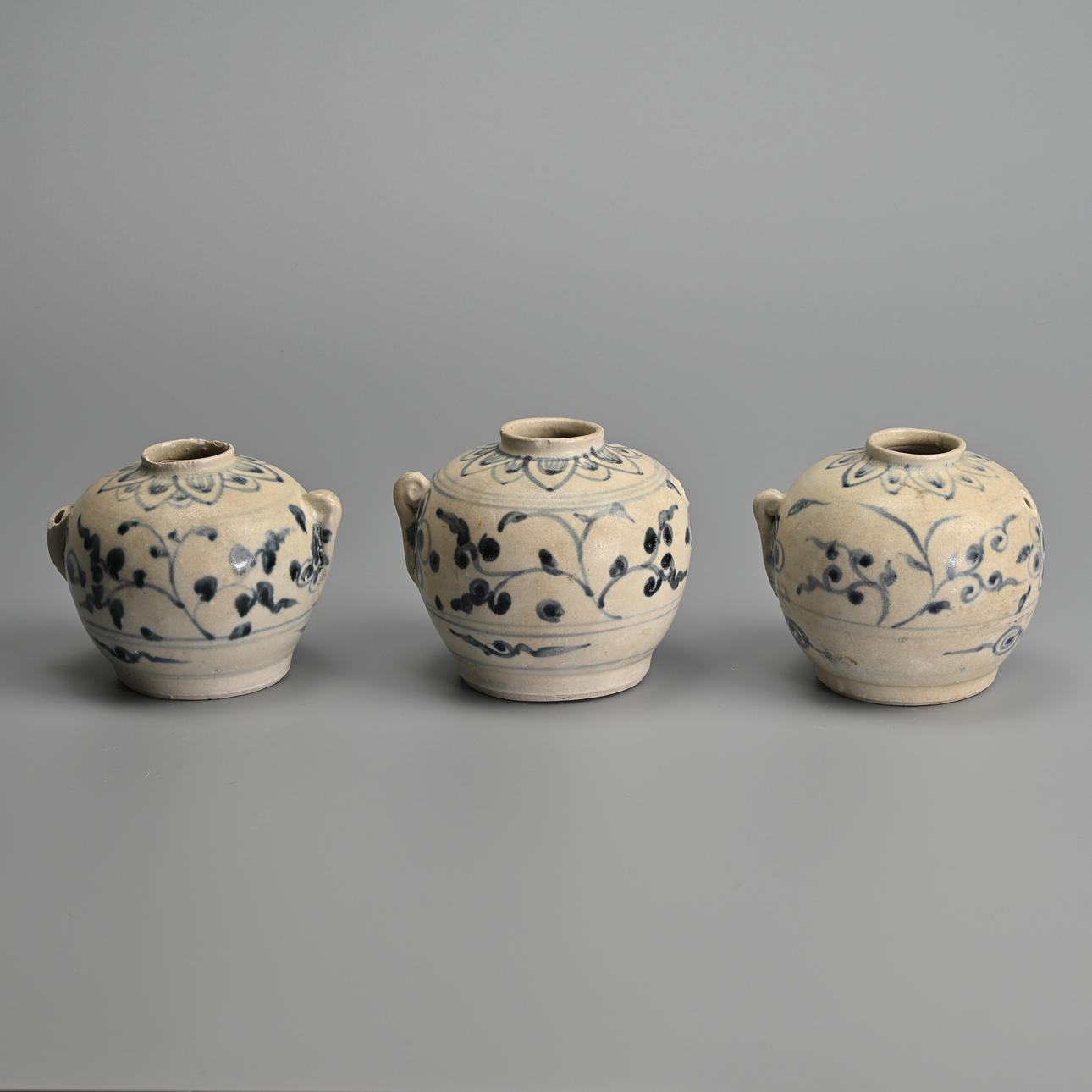THREE HOI AN HOARD BLUE AND WHITE POTTERY JARS, VIETNAM, MID TO LATE ...