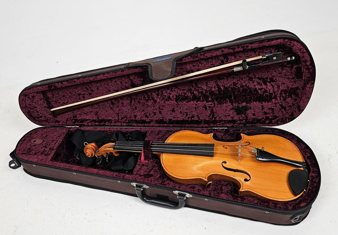 VIOLIN, signed Olle Mörk, Boxholm, STRÅKE, burnt by R. Paesold ...