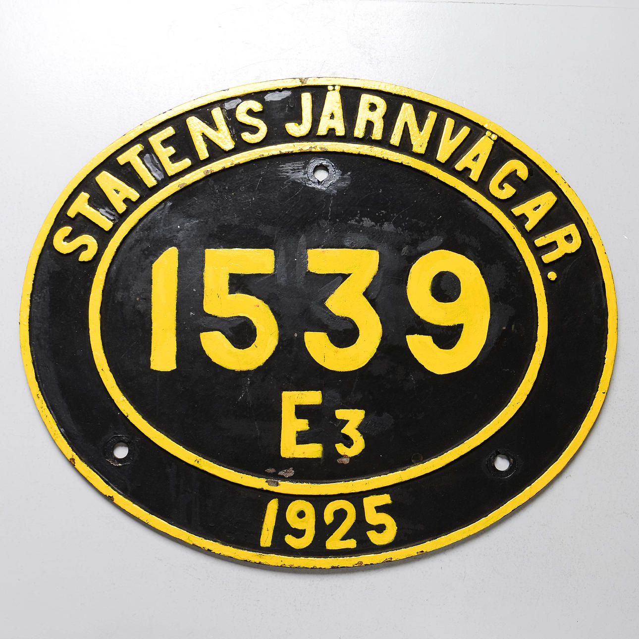 CAST IRON LOCOMOTIVE SIGN. Collectables - Technica & Nautica - Auctionet